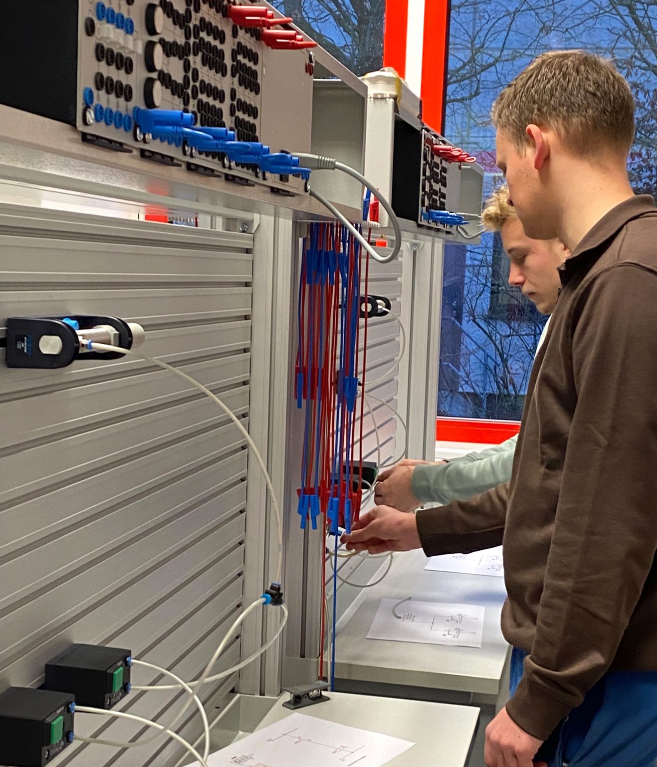 Umwelt und Technik erleben in Polch - 10.Klässler unter der Leitung von ...